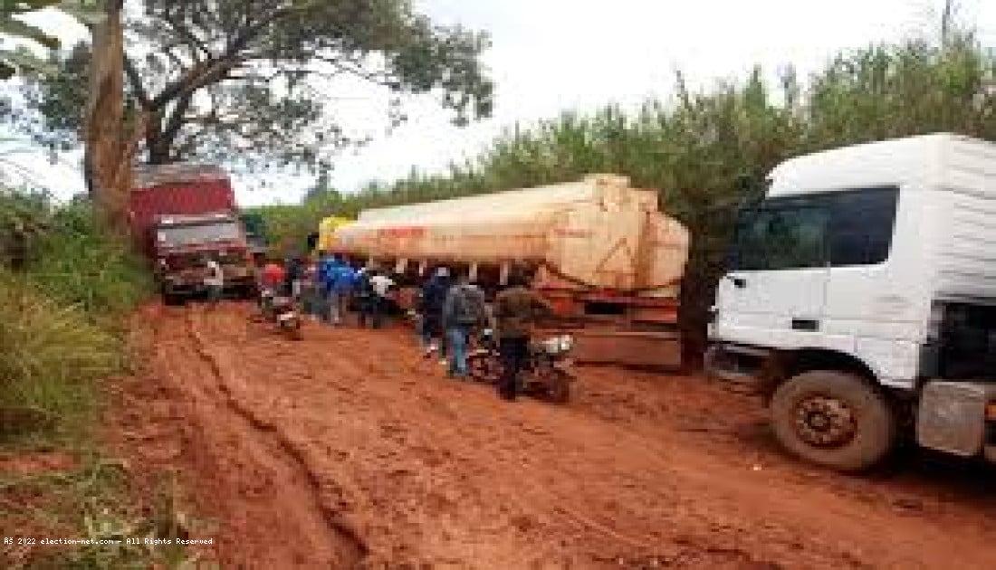 Ituri : des véhicules bloqués sur la route Lopa-Iga Barrière | Election ... Ituri : des véhicules bloqués sur la route Lopa-Iga Barrière | Election ...
